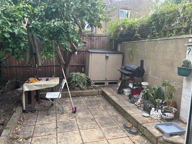 Room in a Shared House, Chapter Road, NW2