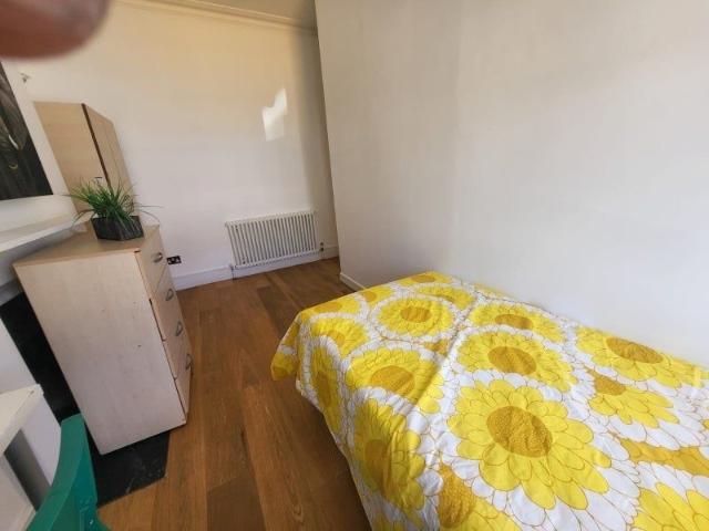 Room in a Shared House, Chapel St, LS6