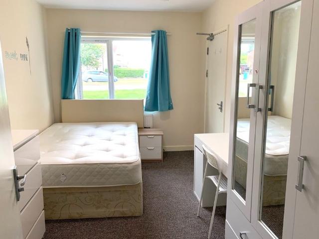 Room in a Shared House, Charter Avenue, CV4