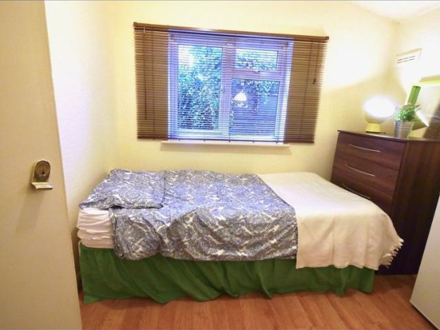 Room in a Shared House, Chichele Road, NW2