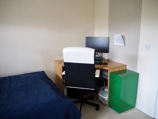 Room in a Shared House, Circus Drive, CB4