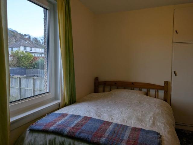 Room in a Shared House, Clermiston Crescent, EH4
