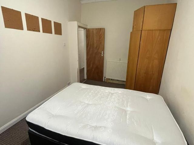Room in a Shared House, Cliff Road, LS6