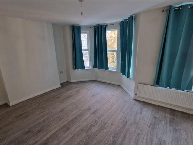 Room in a Shared House, Cobham Road, N22