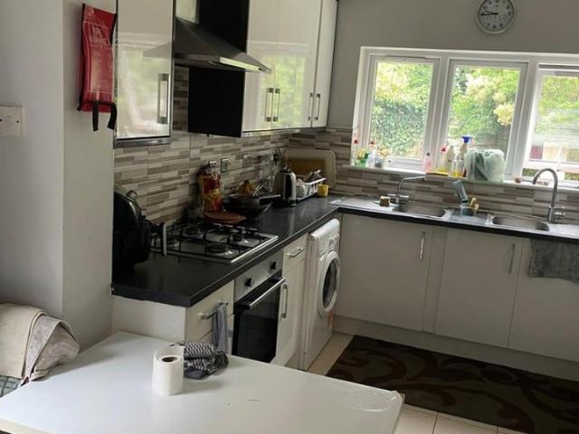 Room in a Shared House, Cobham Road, N22