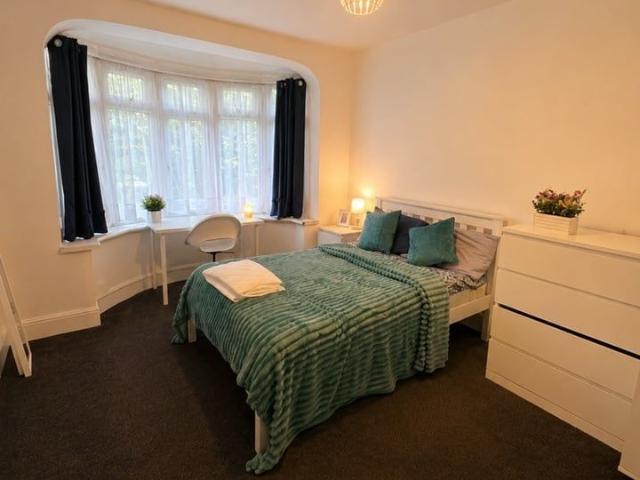 Room in a Shared House, Colchester Road, E10