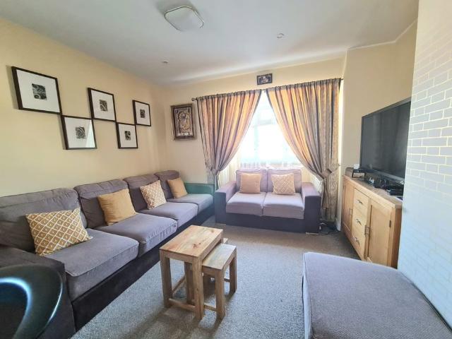 Room in a Shared House, Corbins Lane, HA2