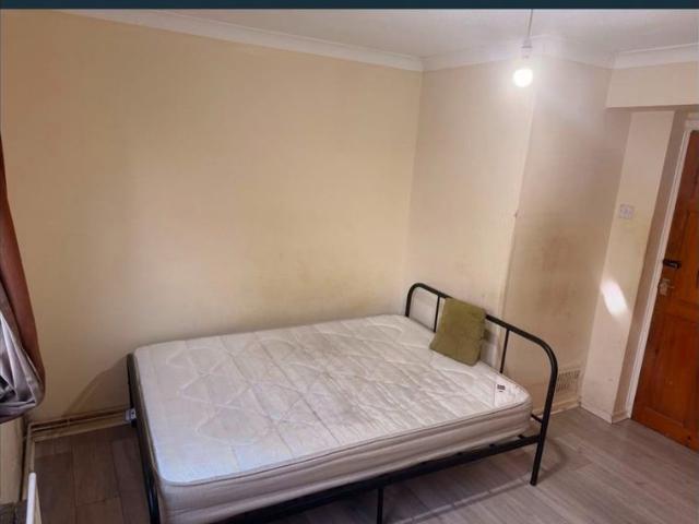 Room in a Shared House, Cowbridge Lane, IG11