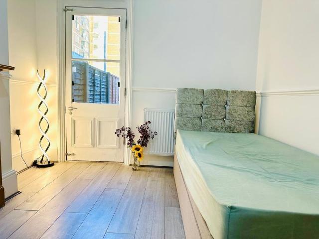 Room in a Shared House, Cotford Road, CR7