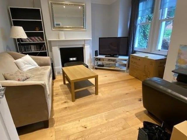 Room in a Shared House, Courtney Road, SW19