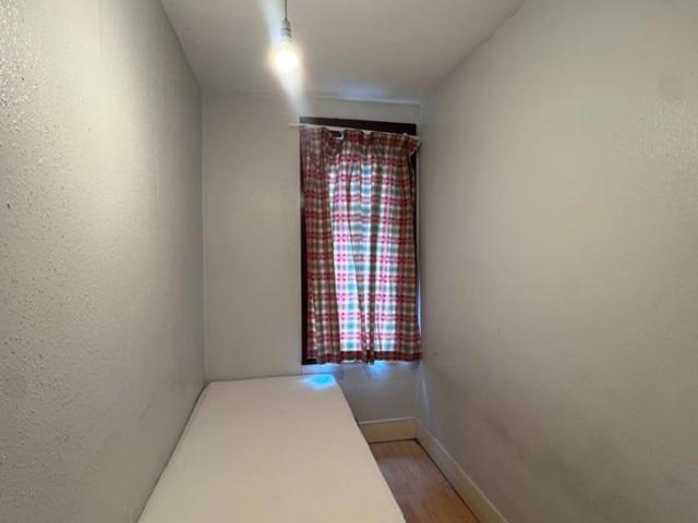 Room in a Shared House, Credon Road, E13