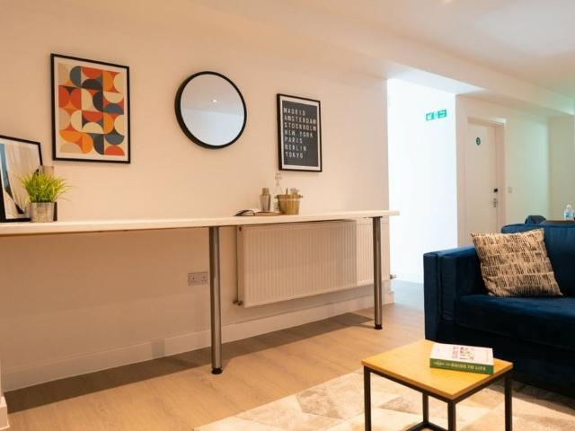 Room in a Shared House, Crofton St, M14