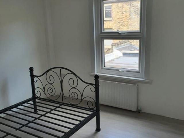 Room in a Shared House, Crofton Road, SE5