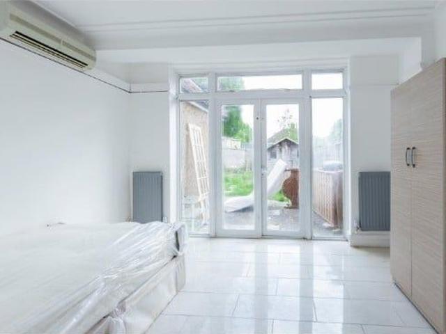 Room in a Shared House, Croydon Road, CR0