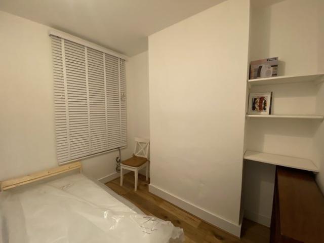 Room in a Shared House, Durnsford Road, SW19
