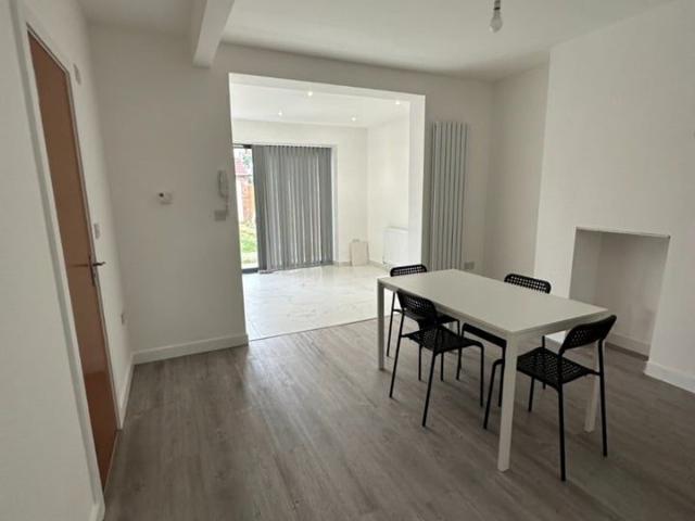Room in a Shared House, Durban Road, N17
