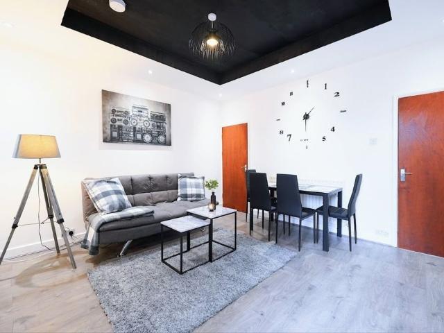 Room in a Shared House, Daimler Road, CV6