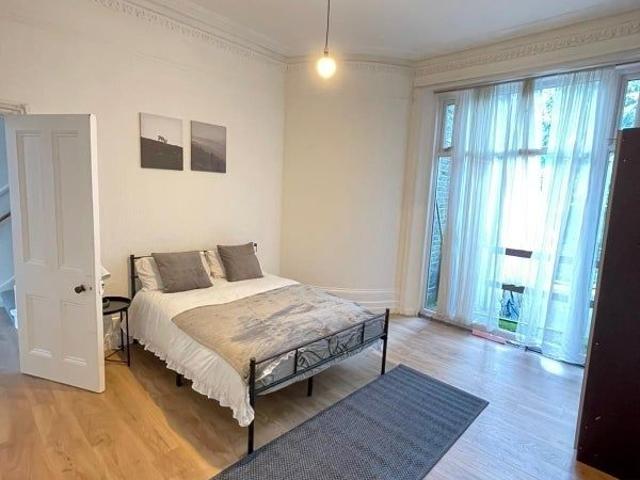 Room in a Shared House, Darenth Road, N16