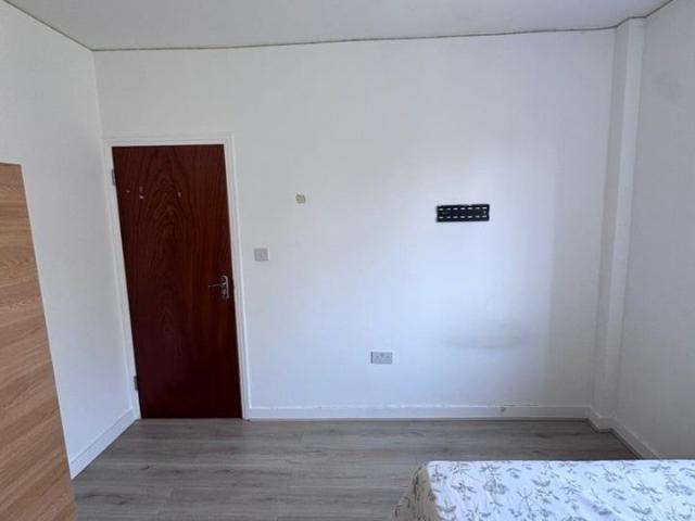 Room in a Shared House, Devonshire Hill Lane, N17