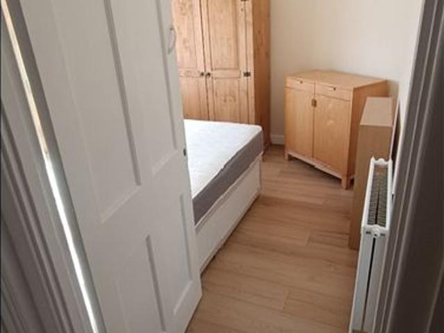 Room in a Shared House, Downton Road, BS4