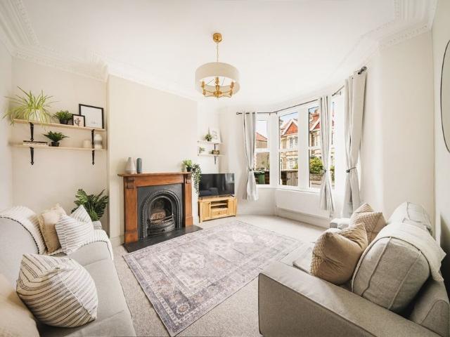 Room in a Shared House, Downend Road, BS16