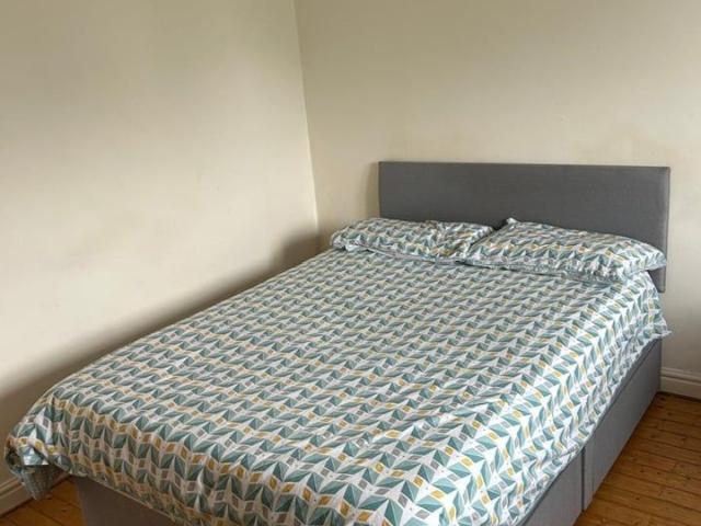 Room in a Shared House, Dover Close, NW2