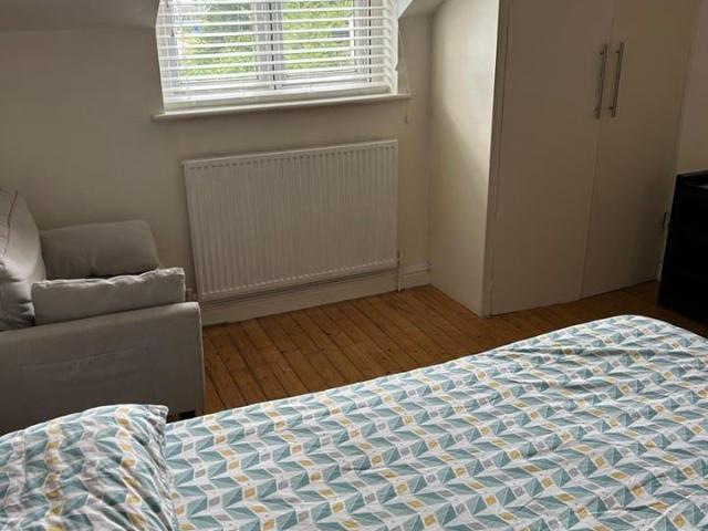 Room in a Shared House, Dover Close, NW2