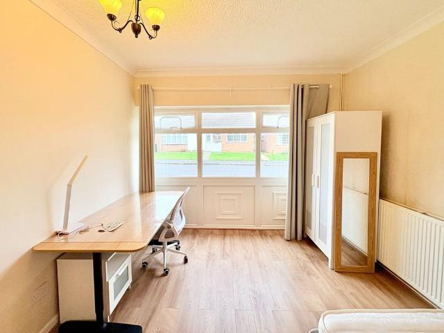 Room in a Shared House, Evesham Walk, CV4