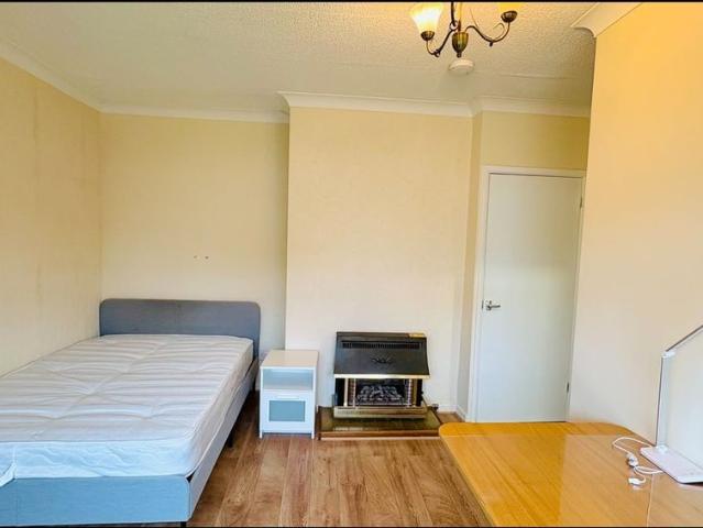 Room in a Shared House, Evesham Walk, CV4