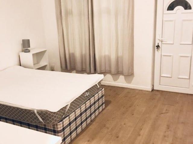 Room in a Shared House, Exeter Road, NG7