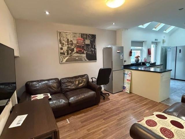 Room in a Shared House, Exeter Road, B29