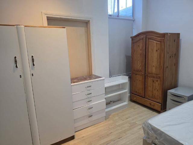 Room in a Shared House, East St, IG11