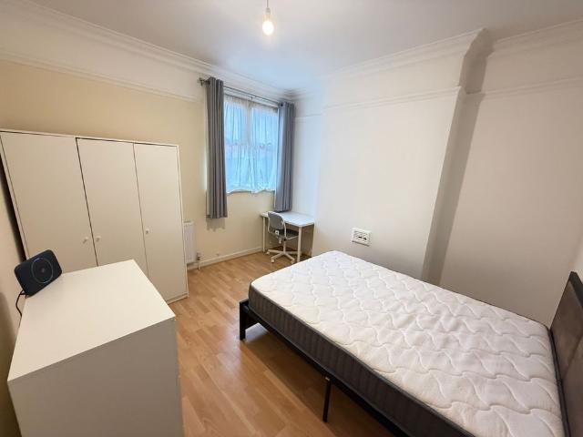 Room in a Shared House, East Park Road, LE5
