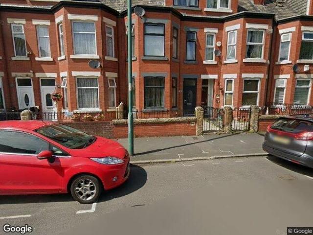 Room in a Shared House, East Road, M12