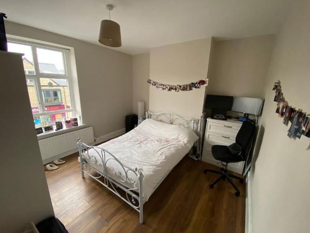 Room in a Shared House, Ecclesall Road, S11