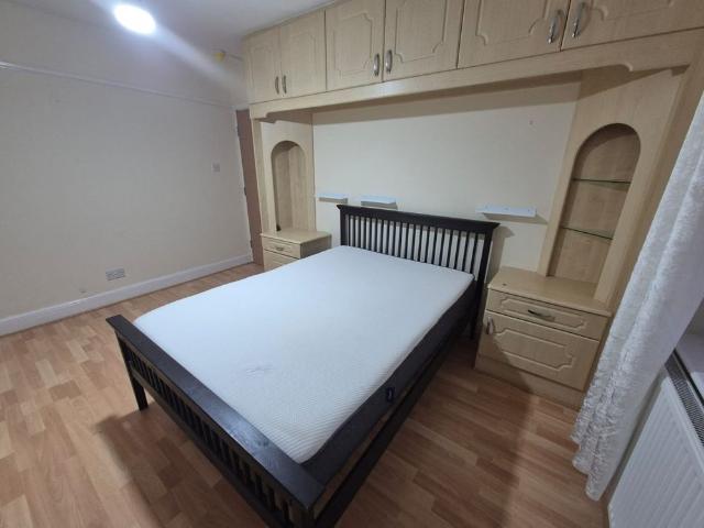 Room in a Shared House, Eldon Avenue, TW5