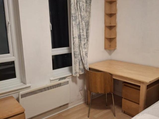 Room in a Shared House, Elderslie Street, G3