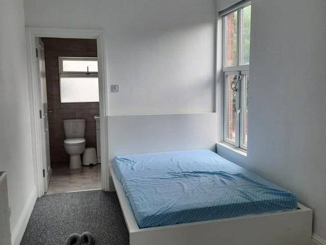 Room in a Shared House, Ellys Road, CV1