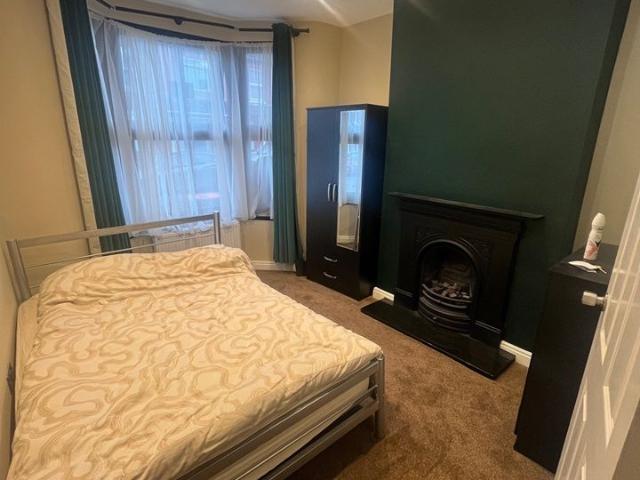 Room in a Shared House, Falcon Street, E13