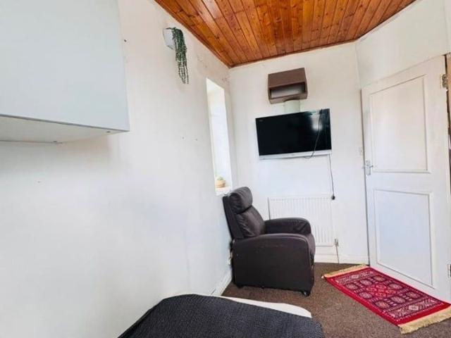Room in a Shared House, Finchley Lane, NW4