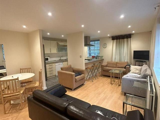 Room in a Shared House, Fisherton Street, NW8