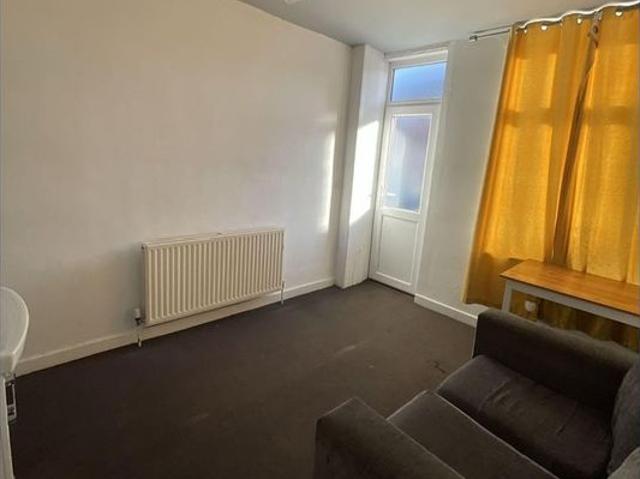 Room in a Shared House, Florence St, LE2