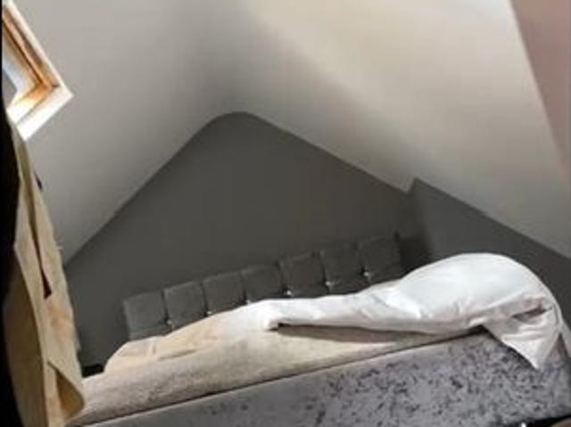 Room in a Shared House, Formans Road, B11