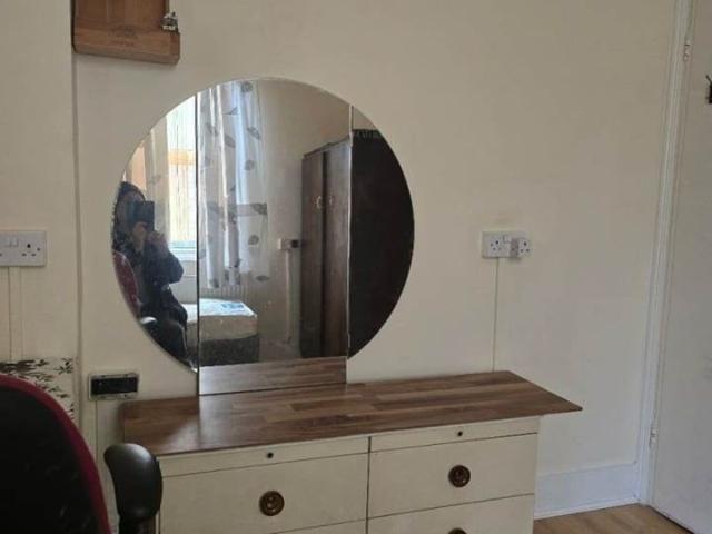 Room in a Shared House, Forty Lane, HA9