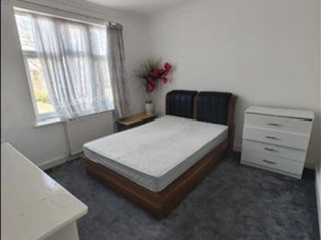 Room in a Shared House, Fourth Avenue, E12