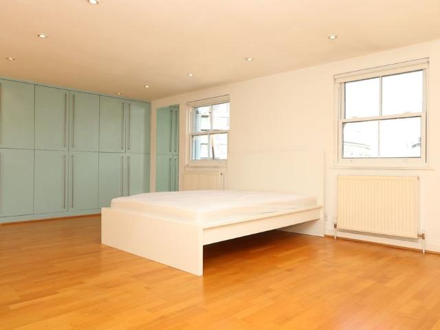 Room in a Shared House, Frithville Gardens, W12