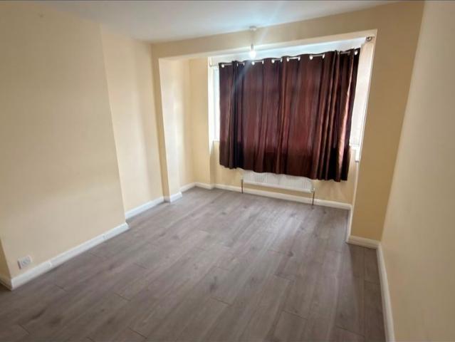 Room in a Shared House, Galpins Road, CR7