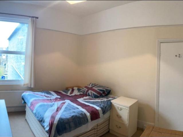 Room in a Shared House, Galveston Road, SW15