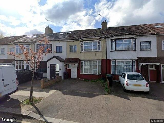 Room in a Shared House, Gantshill Crescent, IG2