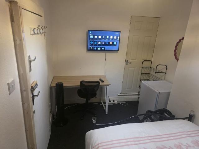 Room in a Shared House, George Elliot Road, CV1